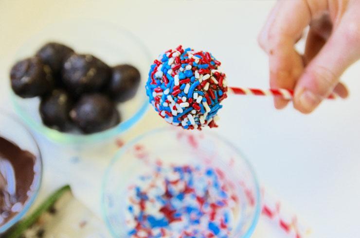 Recipe: Energizing Sparkler Pops